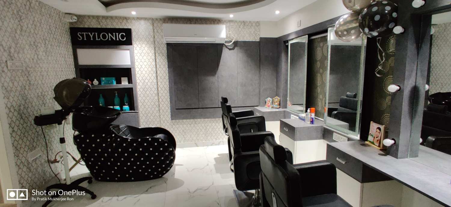10 Salon Interiors Ideas for Salon Interior Designing