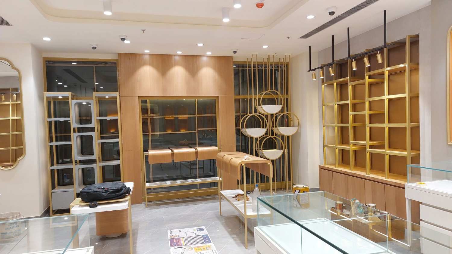 10+ Retail Interior Design Ideas to Elevate Your Store’s Appeal – Near ...